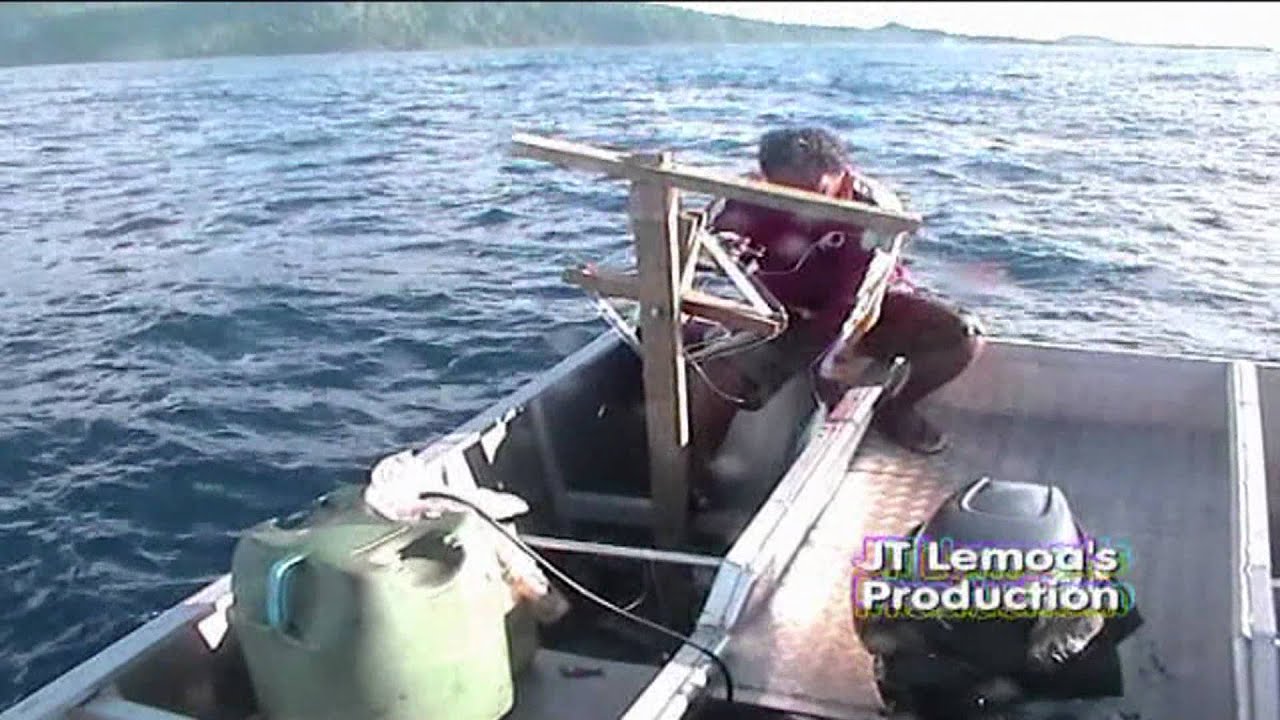 Tuna Fishing.. Samusu Aleipata 2010 - YouTube