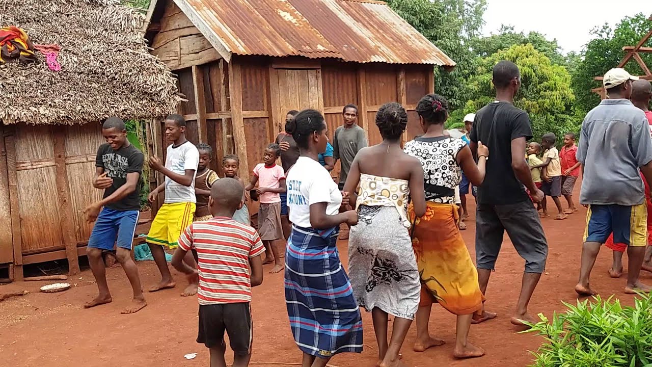 Tangainony Farafangana Madagascar - YouTube