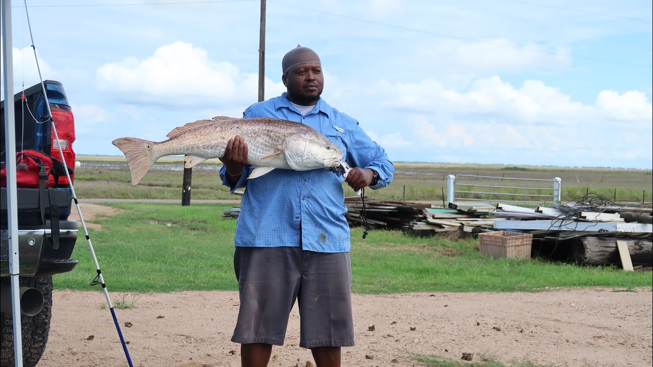 CATCHING REDS AT SARGENT , TX - YouTube