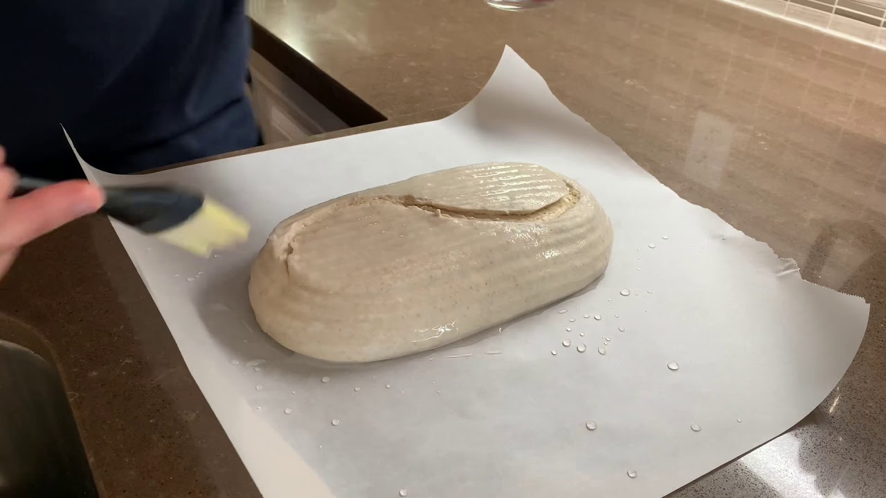 S-Scoring a sourdough batard - YouTube