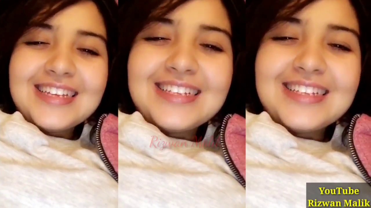 Arabic Girl Sing Song - Arabic Song - YouTube