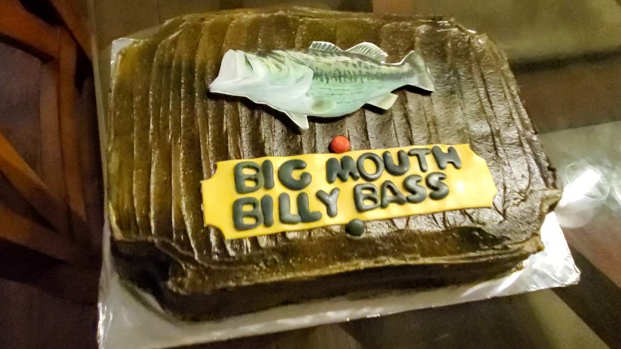 GRADUATION Day Special -Big Mouth Billy Bass Cake - YouTube