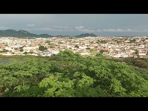 UMA LINDA VISTA PANORÂMICA DA CIDADE DE SALGUEIRO NO SERTÃO CENTRAL DE ...