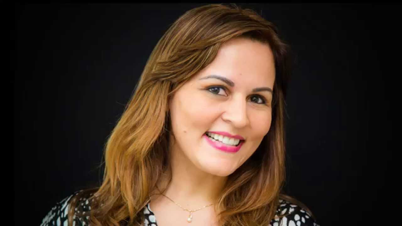 SLIDE Hellen FINAL nova trilha - YouTube