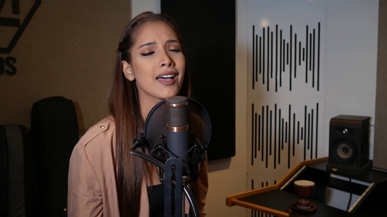 Fabiola Aguilar - Mi Regalo (Cover) Luisa Fernanda W - YouTube