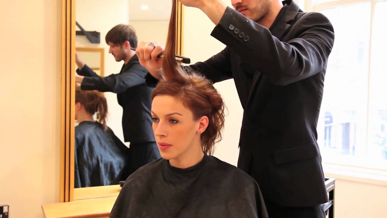 How To Create A Classic Beehive | Supercuts UK - YouTube