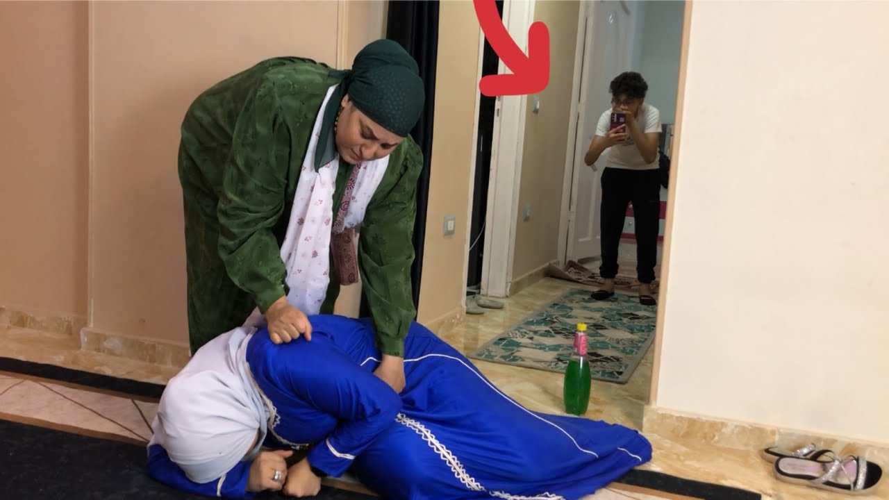 شوفو الحما سقطت مرات ابنها وهيا حامل في الشهر التاسع في غياب جوزها