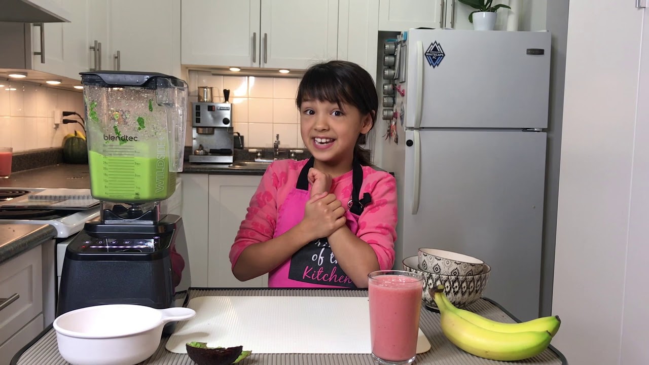 Smoothies! Princess of the Kitchen Episode 2 - YouTube