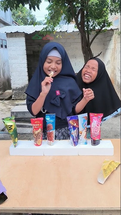 Makan Ice Cream rasa pilihan yuk #shorts - YouTube
