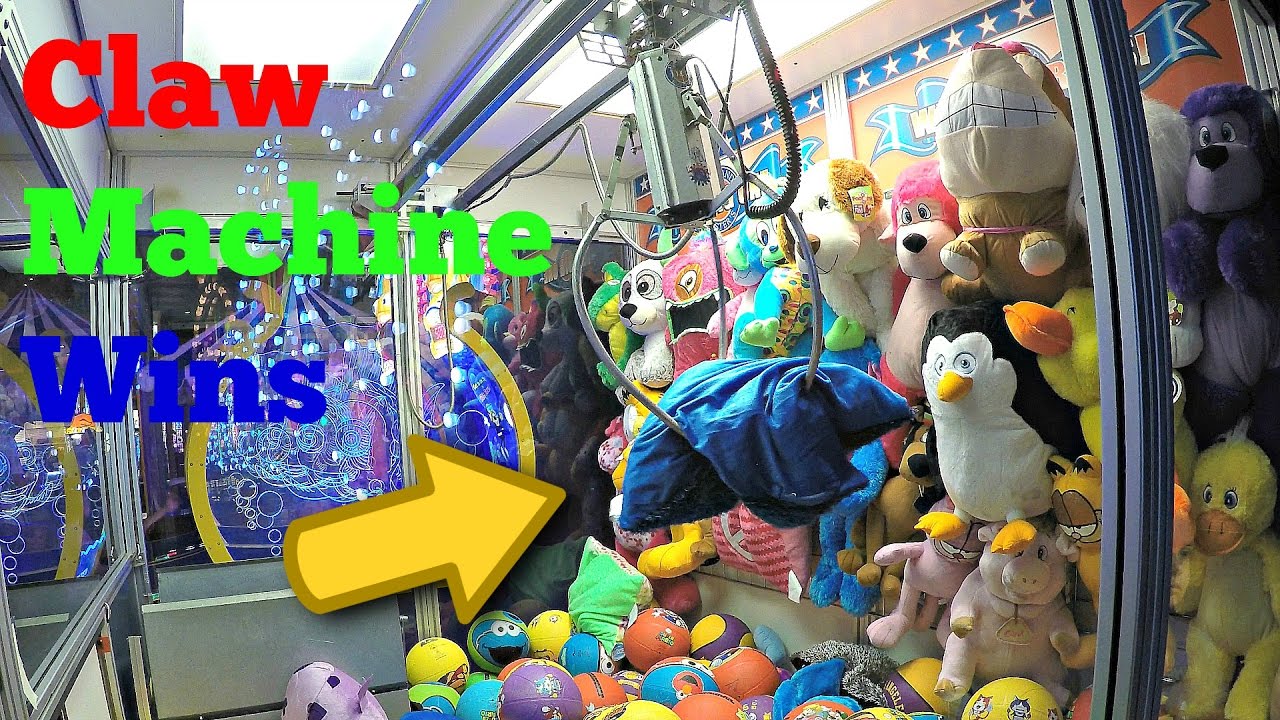 The BIG ONE Claw Machine Plush Prize WINS! Dave & Buster's - YouTube