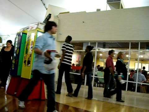 People watching in Sawgrass Mills mall - YouTube