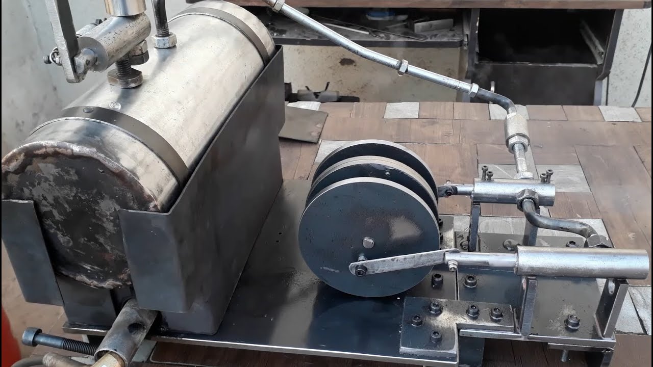 operating a steam engine - YouTube