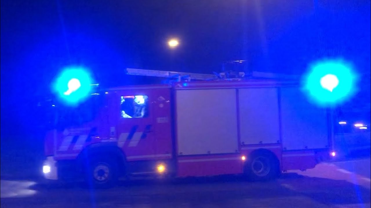 [AIR HORN] A457 Ieper prioritair richting brandinterventie te Ieper ...