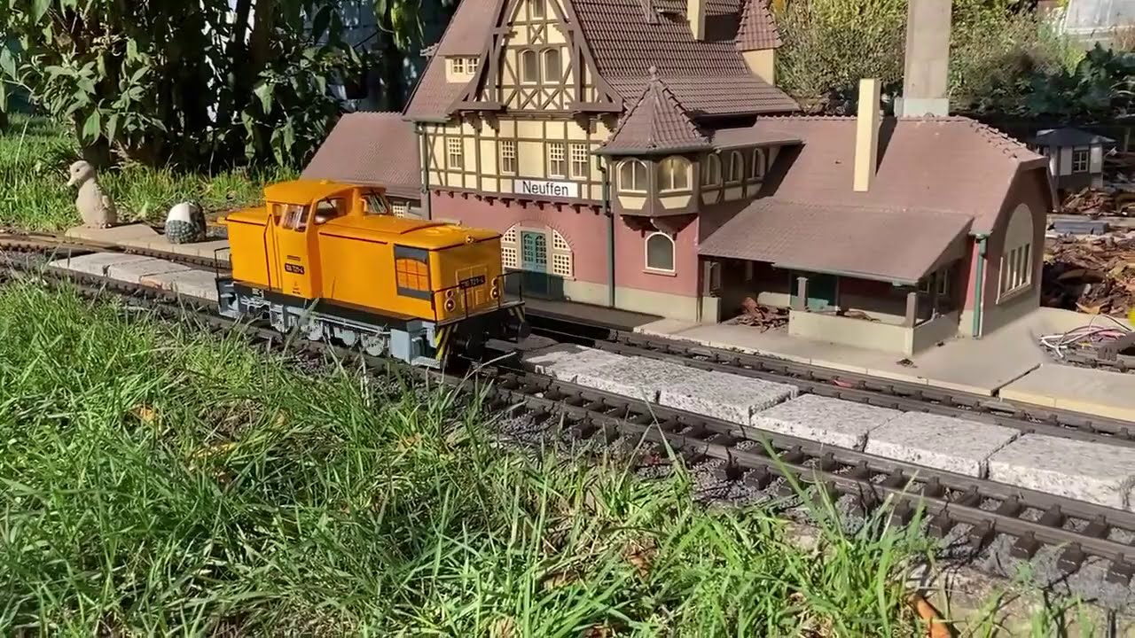 BR106 - V60 Ost Piko Spur G Rollout bei der RSB - YouTube