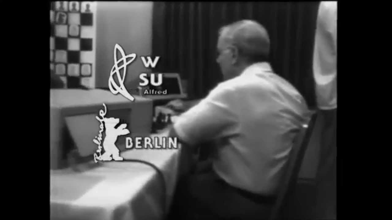 Computer Chess (2013) dir. Andrew Bujalski - Trailer subtitulado - YouTube