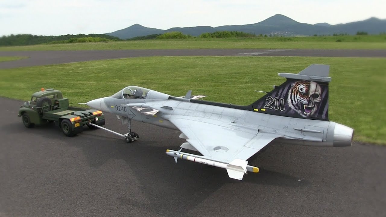 RC JAS 39 Gripen - ModelPark Suché 2015 - YouTube
