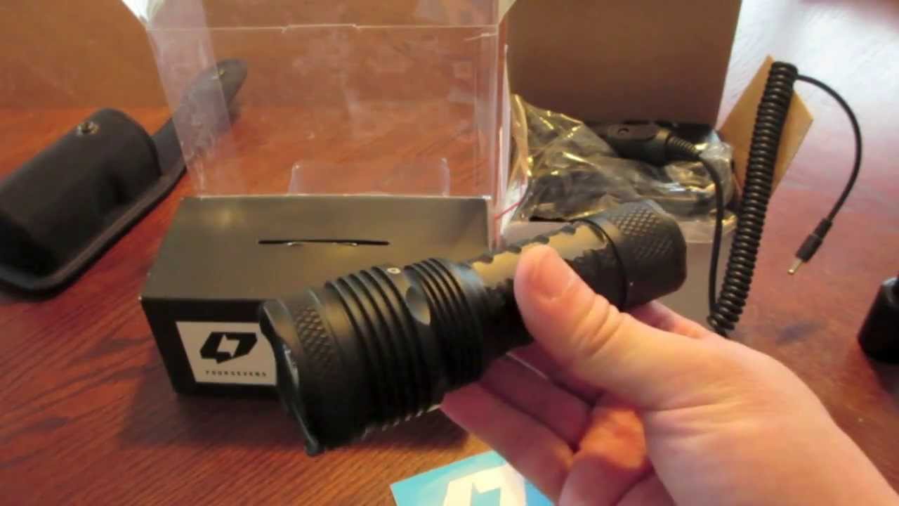 Foursevens Maelstrom MMU-X3 Flashlight - YouTube
