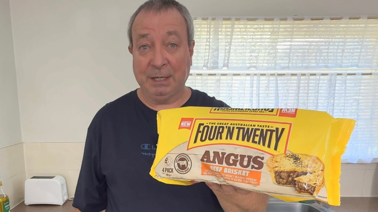 Four ‘n’ Twenty Angus Beef Brisket Pies - YouTube