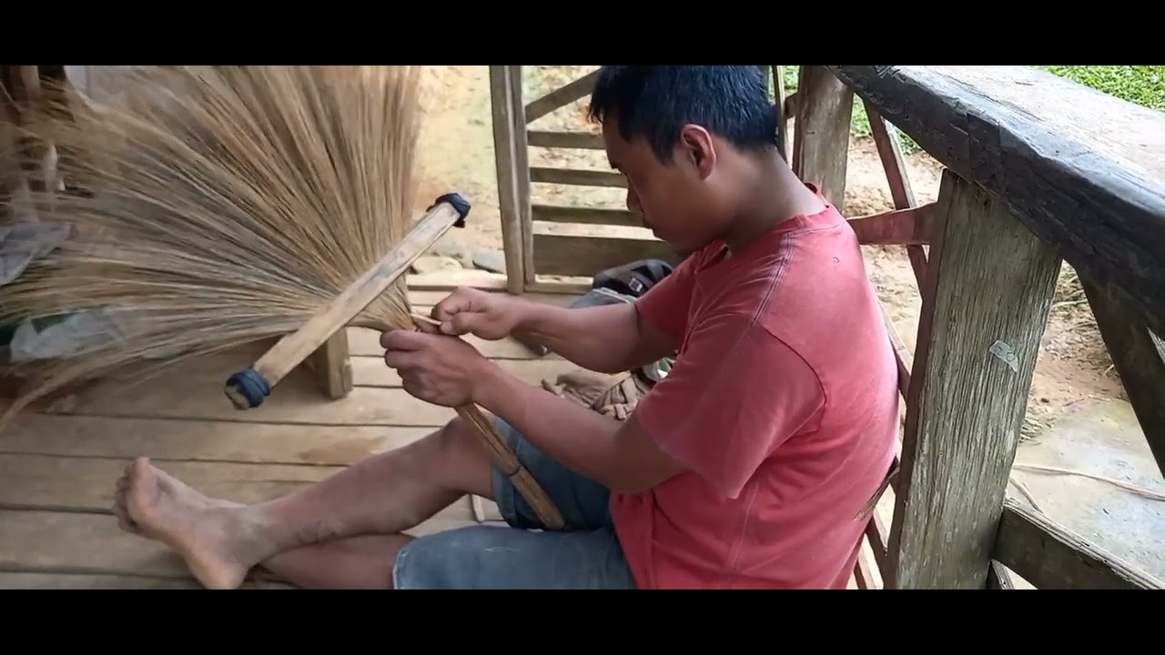 The Making of Walis Tambo. One of our product in the Province. - YouTube