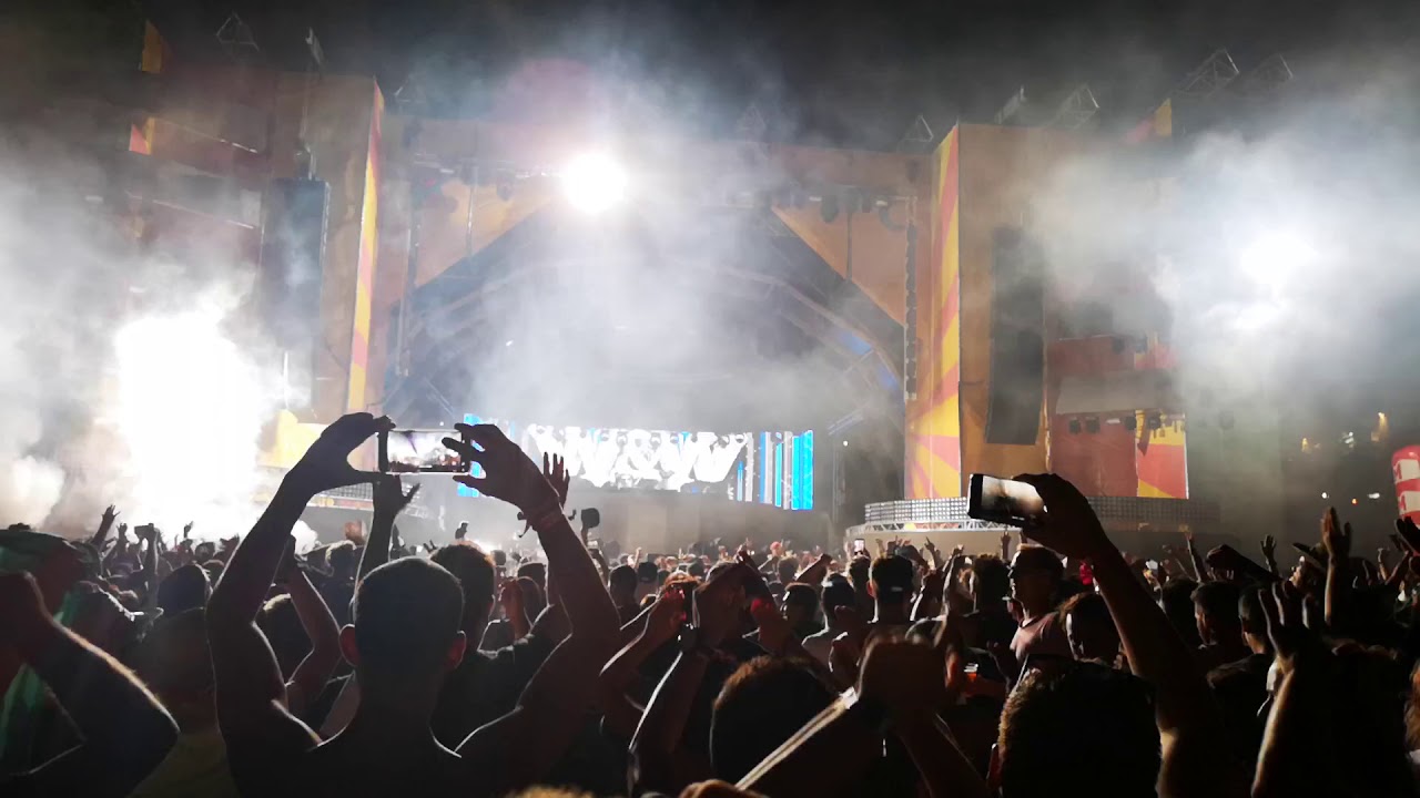 W&W @ Solaris Empire Portimão 2018 - YouTube