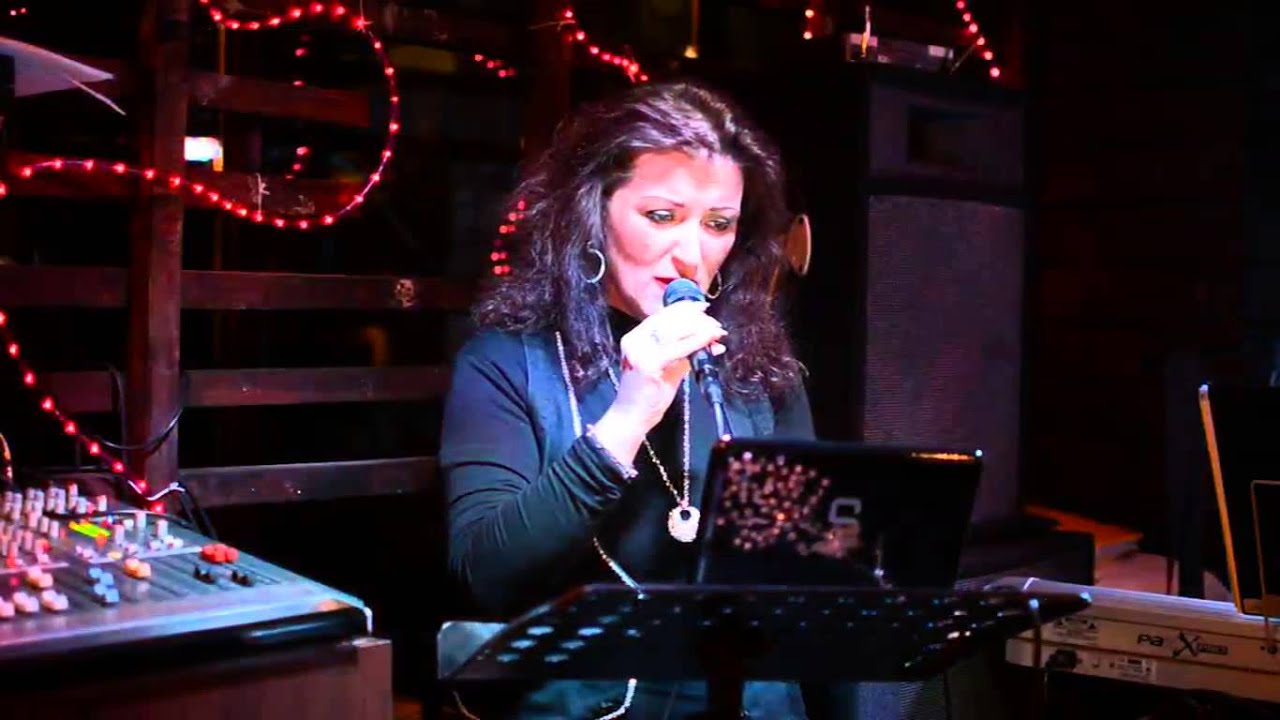 Te-am iubit in felul meu - cover by Lavinia - YouTube