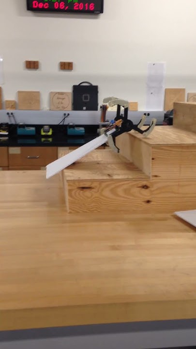 Stair-Climbing Robot, MC ENES100 video 1 - YouTube