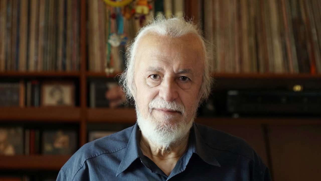 Ο Νότης Μαυρουδής και ένα "Άγρυπνο Φεγγάρι" - YouTube