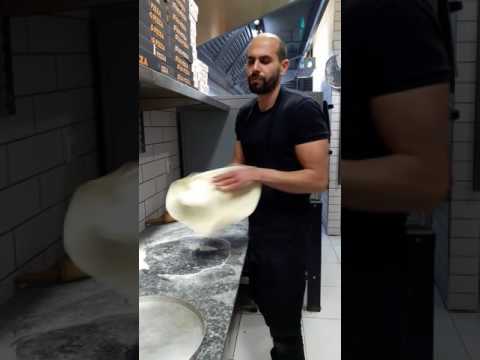 Pizza Hamuru nasıl açılır..