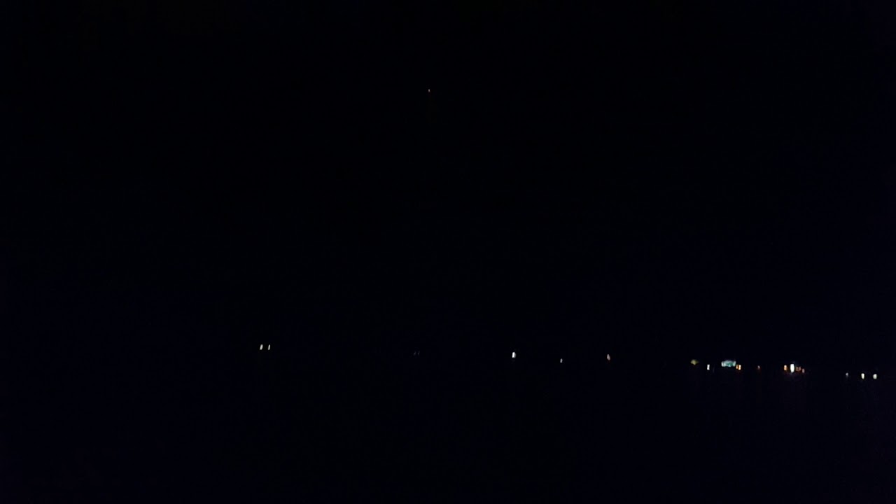 Freedom fighter 9 shot 500g cake world class fireworks - YouTube