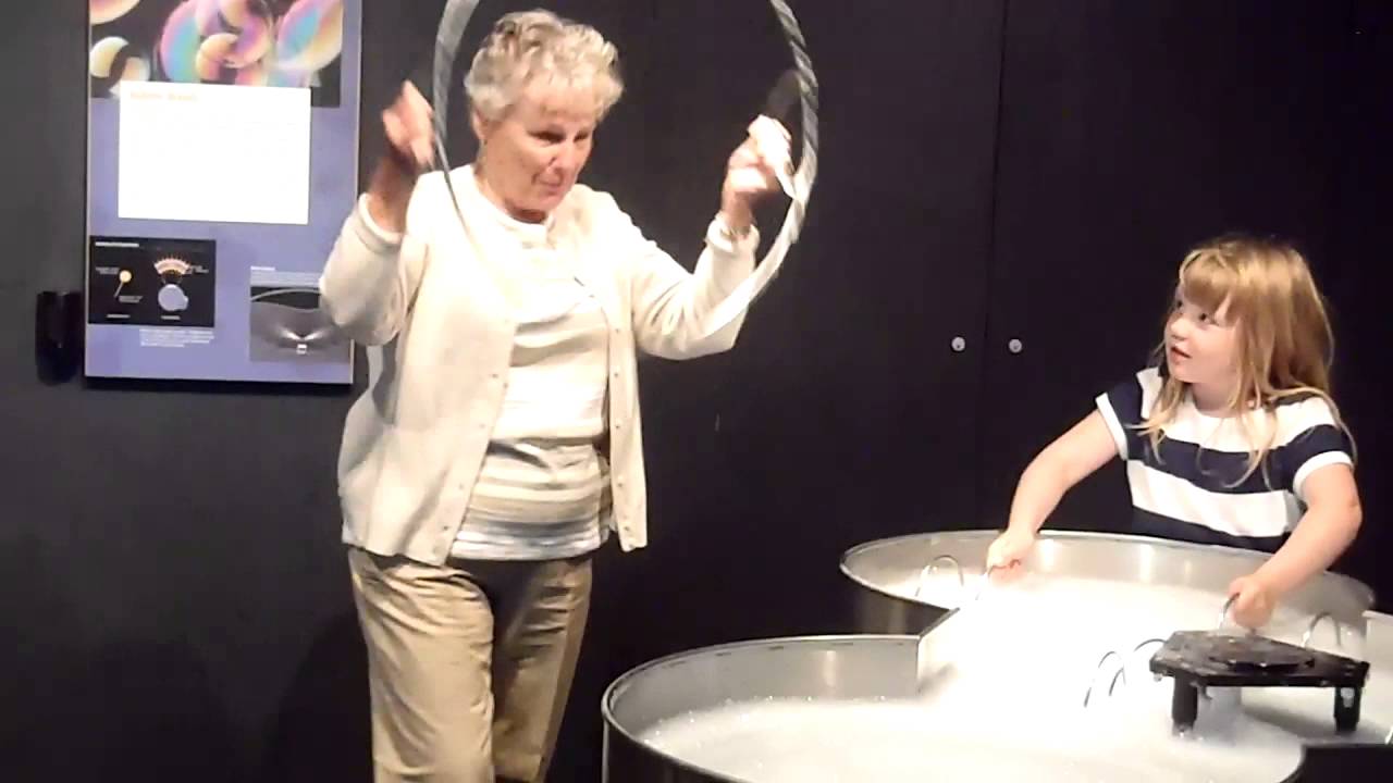 Fun with bubbles..Anchorage Museum - YouTube