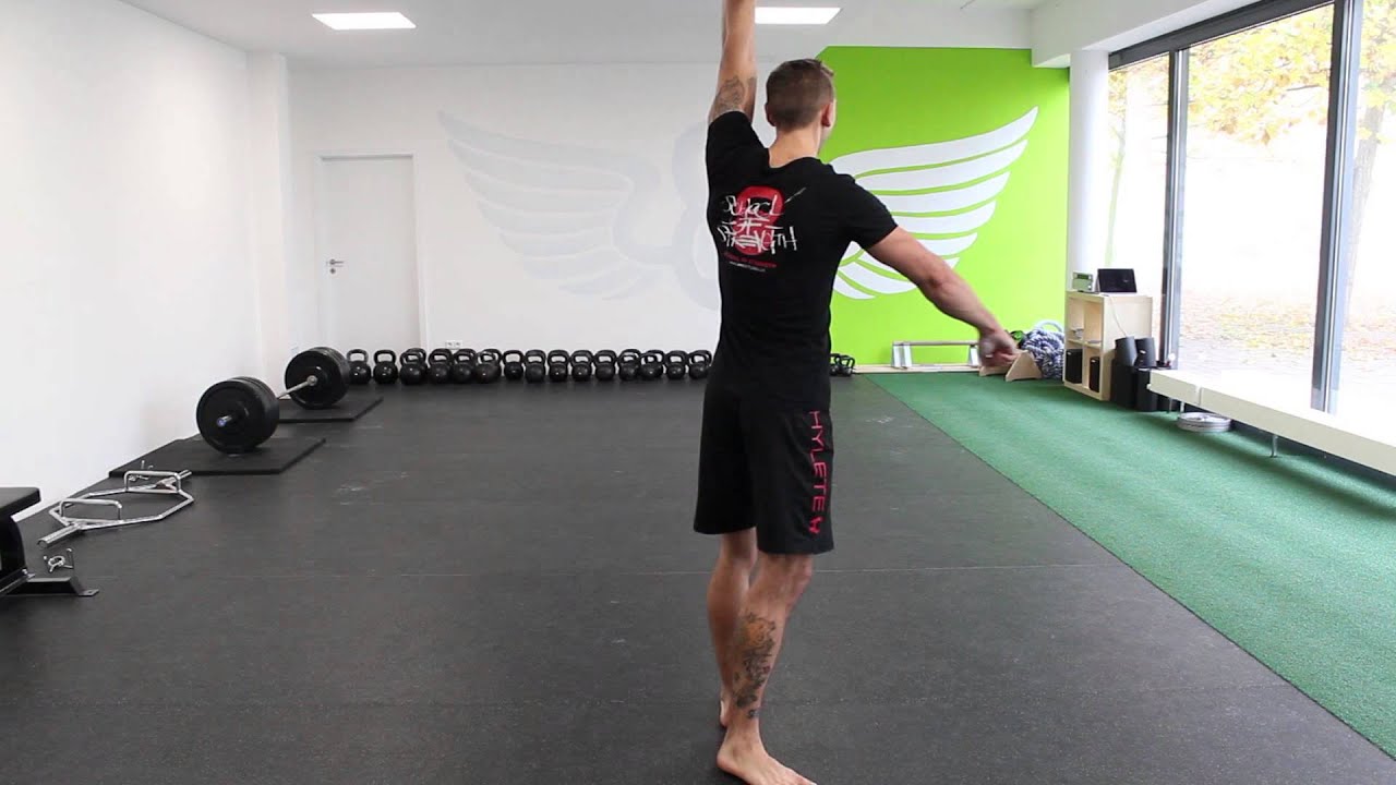 Kettlebell Übungen - Overhead Walk - Vereinfache dein Training - YouTube