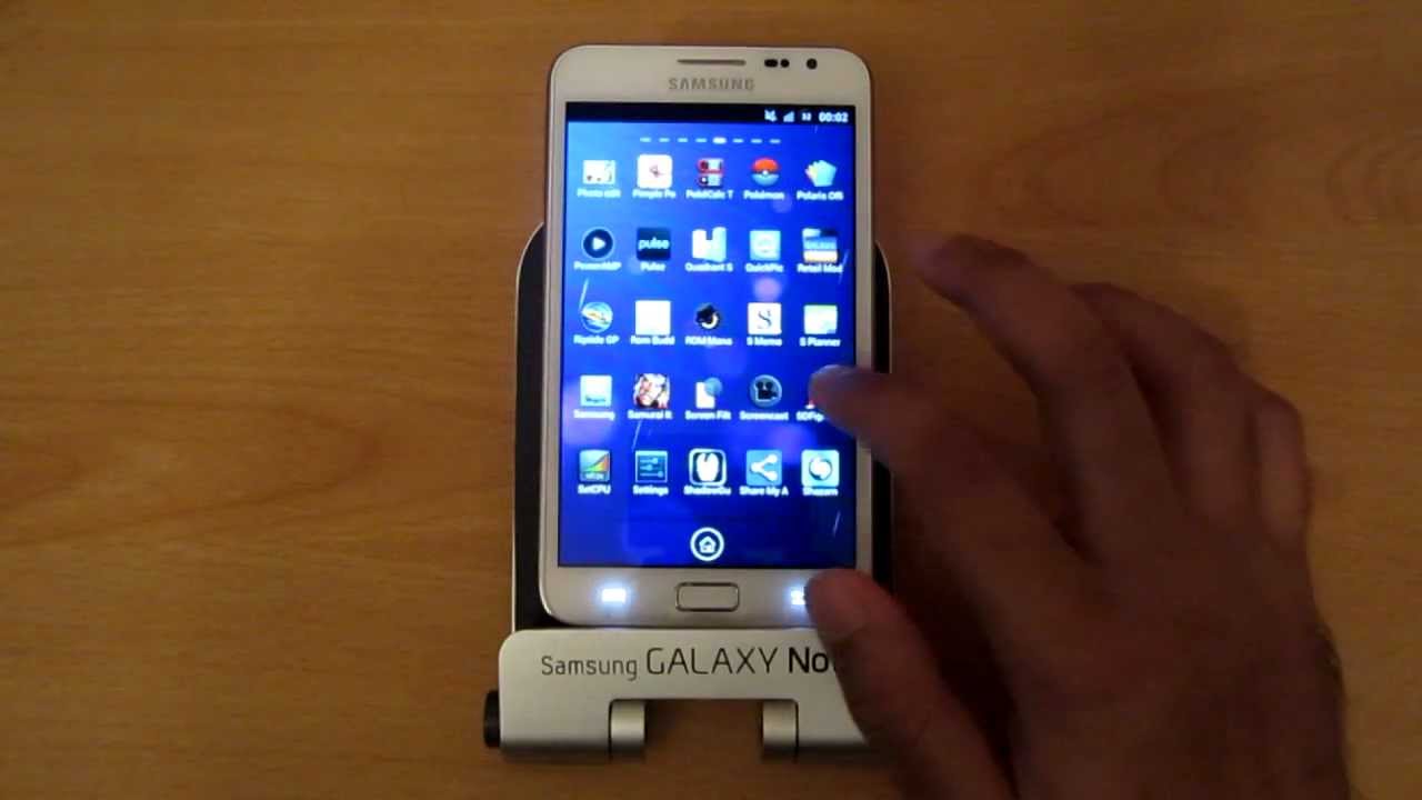How to use Samsung Galaxy Note with one hand - YouTube