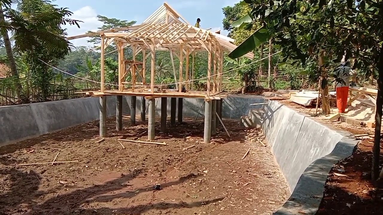 buat saung di atas Balong hari ke 9 - YouTube