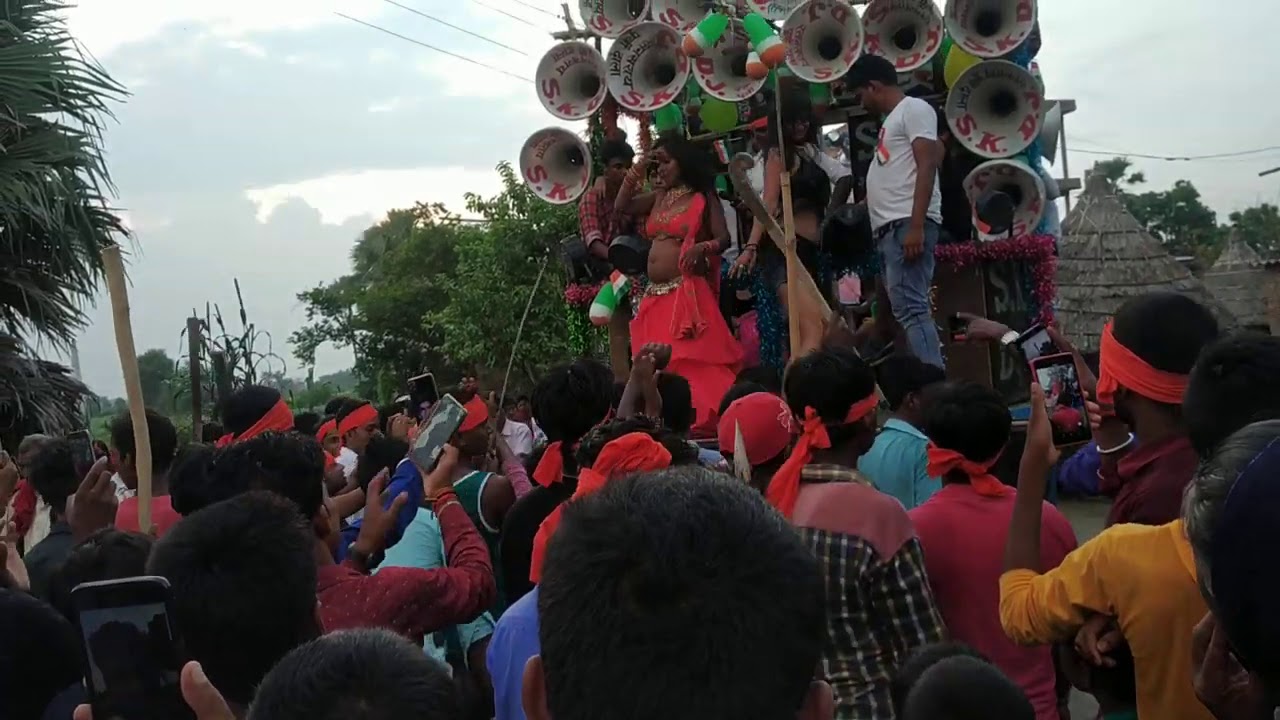 New arkestra dance video by omdeep - YouTube