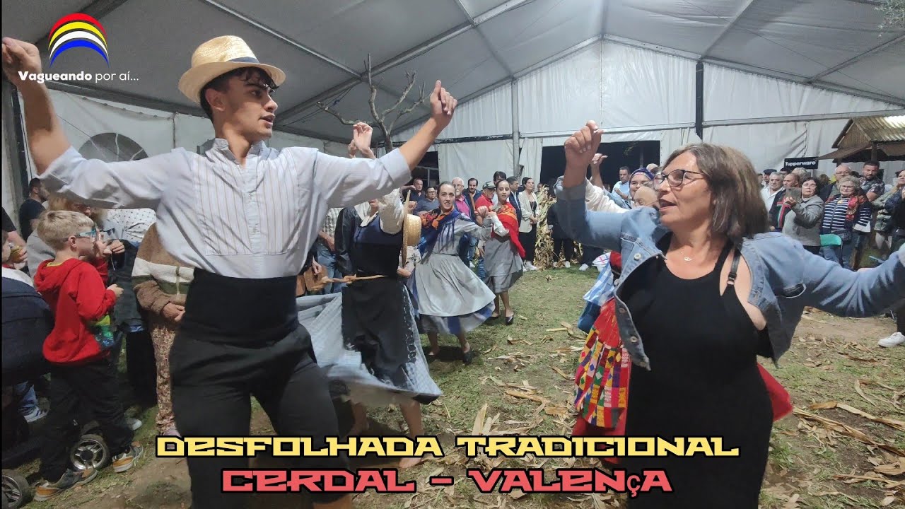 Desfolhada Tradicional - Cerdal - Valença - YouTube