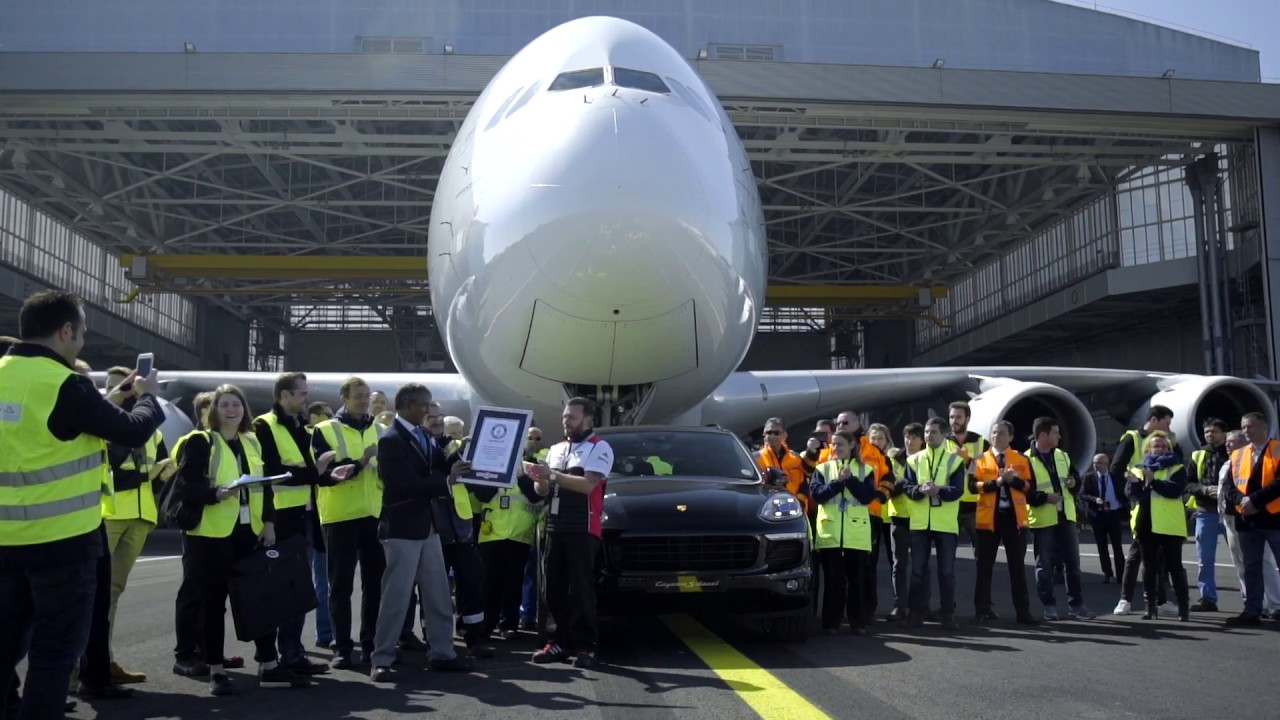 4Legend.com - Porsche Cayenne Towing an Airbus A380 - a new Guinness ...