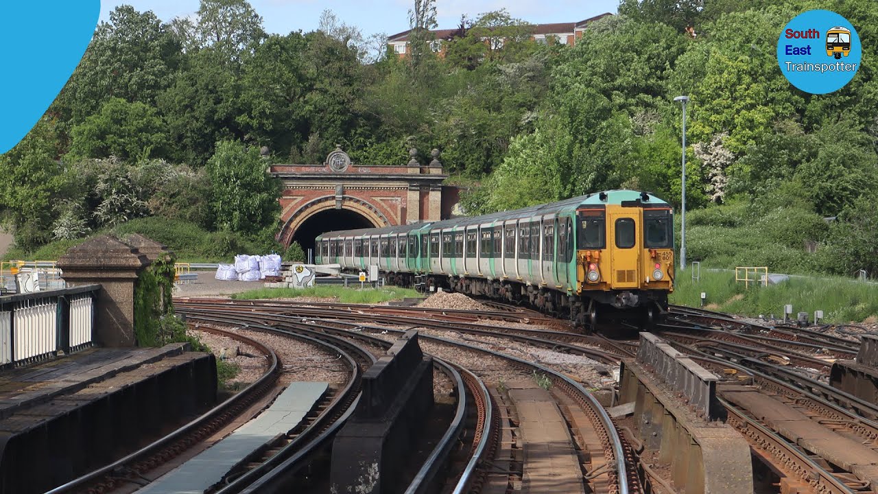 Class 455s at Tulse Hill (trains at Tulse Hill) - YouTube