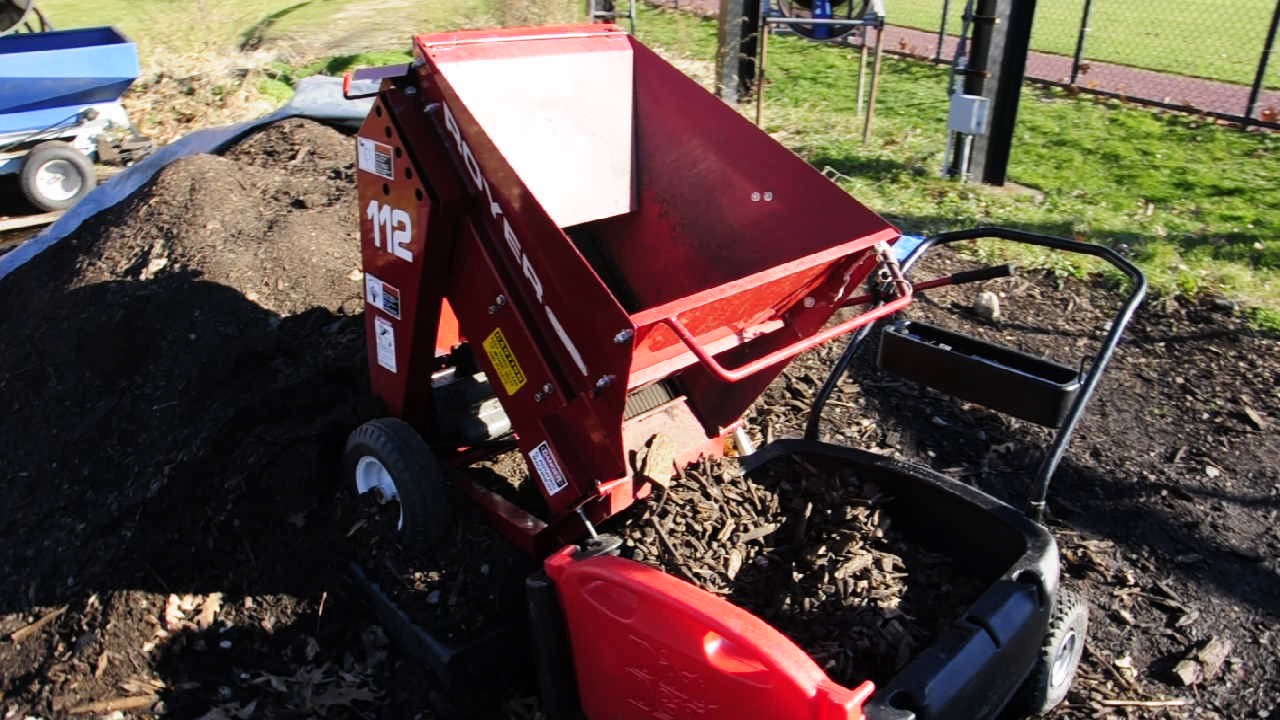 SCREENING COMPOST WITH ROYER 112 - YouTube