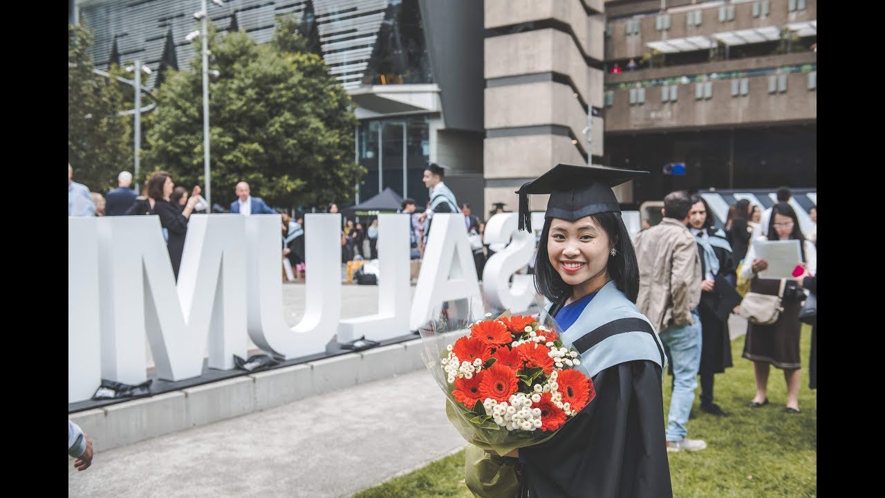 Trang's Honours Graduation 2019 - UTS - YouTube