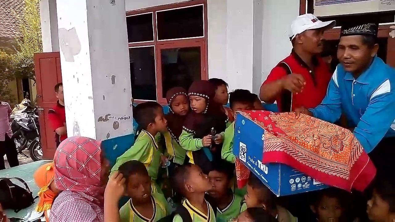 Madrasah Ibtidaiyah Bustanul Ulum Bulugading (JJS) - YouTube