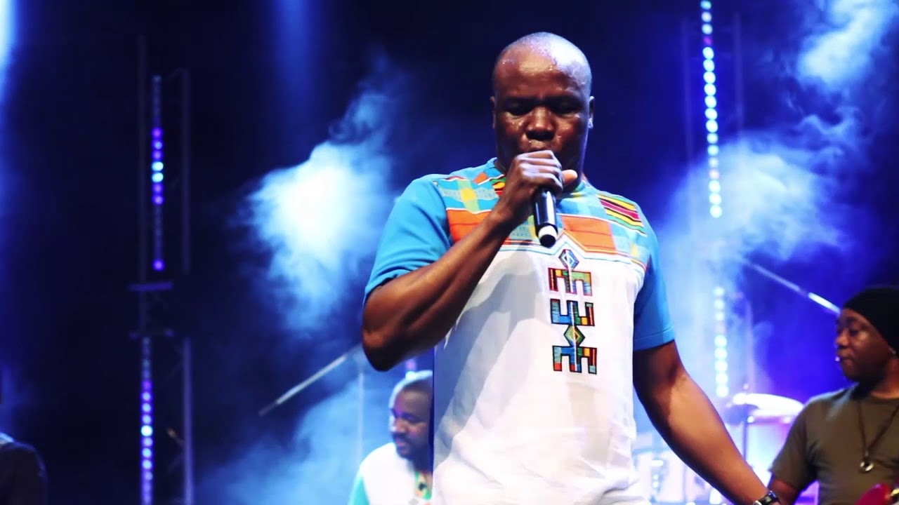 CONCERT MAGIC SYSTEM A KINSHASA - YouTube