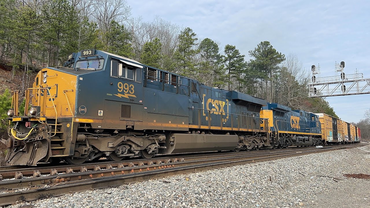 CSX 993, CSX 7575 & Mid DPU CSX 3138 leaving Manchester, Georgia after a crew change. - YouTube