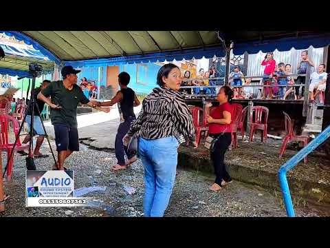 Acara Wedding Rolli dan Bella Tumbang Tariak - YouTube