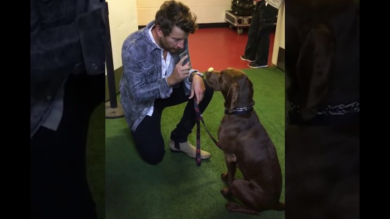 Brett Eldredge's Dog Edgar Does a Trick - YouTube