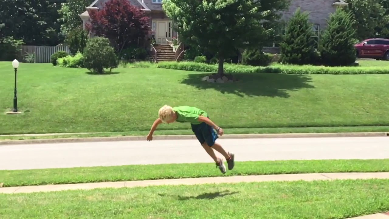 Boy Doing Crazy Flips! - YouTube