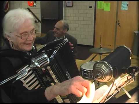 Old-Time Accordion by Mary Mileski at LenoxCC 10-7-2015 -- ParkTV15 ...