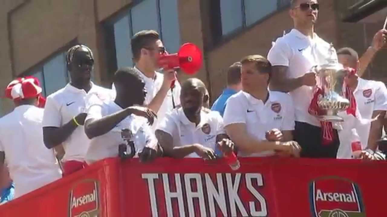 Arsenal Victory Parade, May 18th 2014 - YouTube