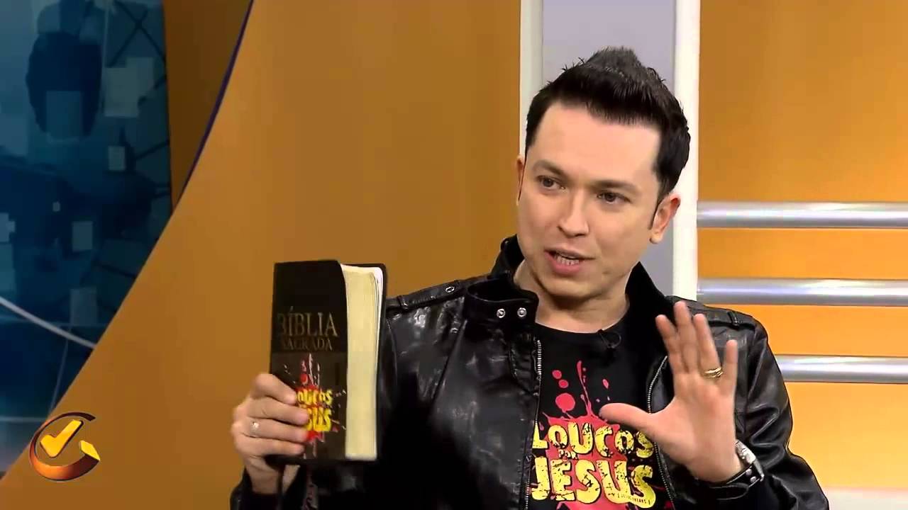 PR. LUCINHO BARRETO FALA SOBRE SUA FOTO ''CHEIRANDO A BÍBLIA'' NO ...