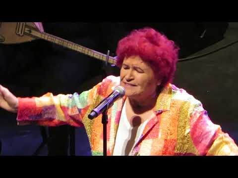 Selda Bağcan - Yaz Gazeteci Yaz  @ Muziekgebouw Eindhoven - 24