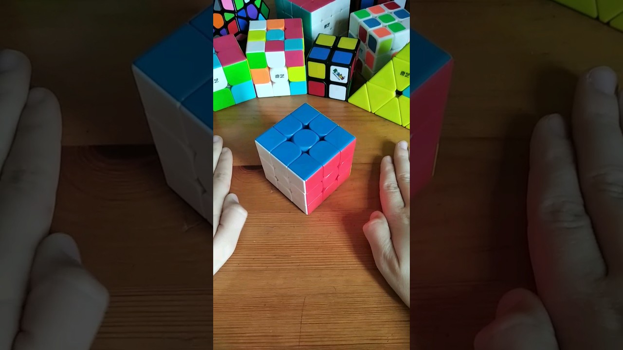 Doing fast movements with the Rubik's cube - YouTube